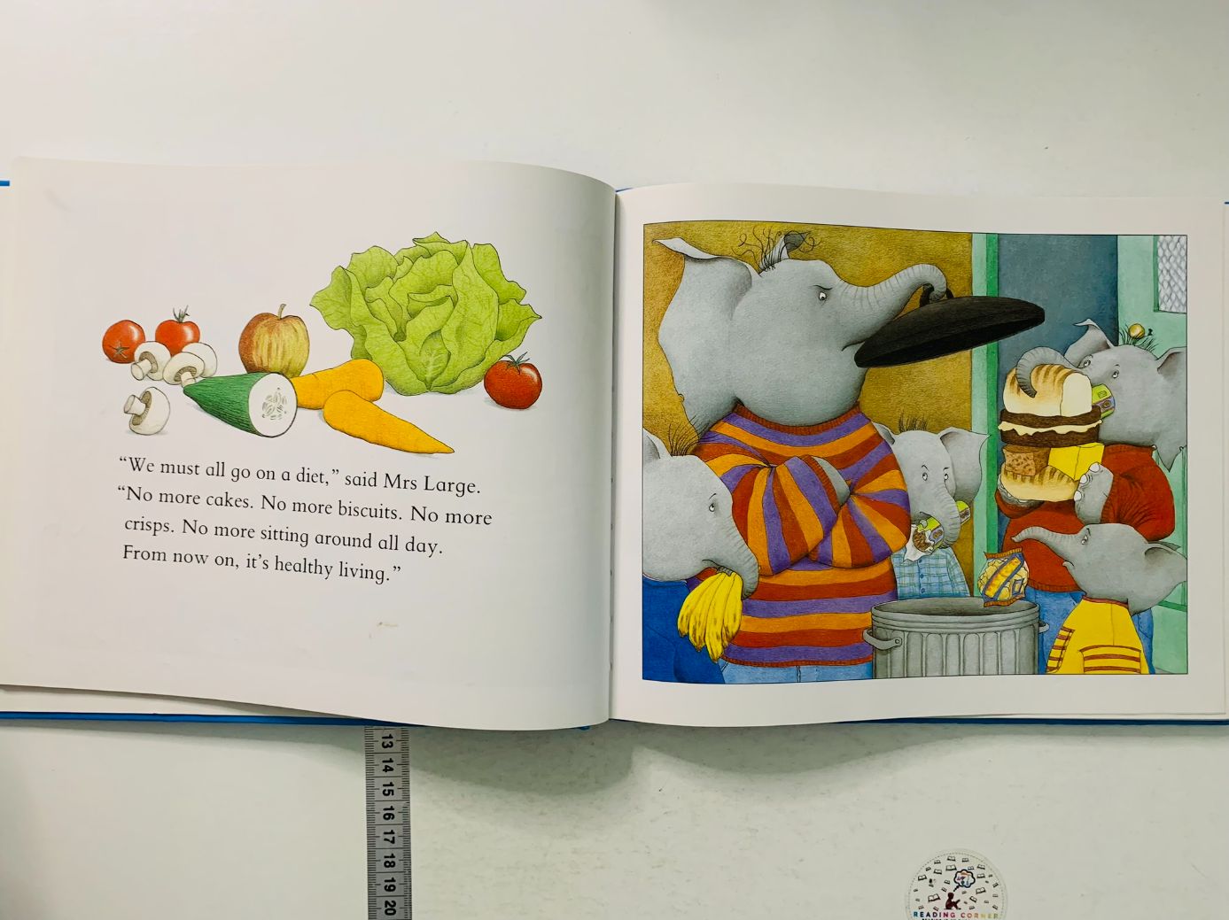 The Large Family Five Stories in one • ReadingCorner.ro